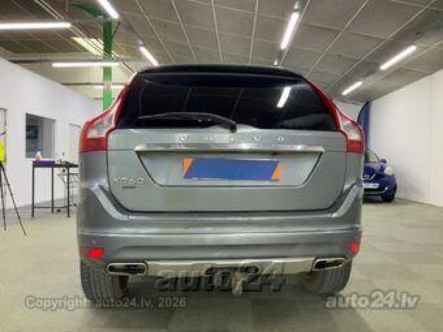 Pelēks Volvo XC60 2017 Tallina, ar dzinēja tilpumu 2.00 L un nobraukumu 187 tūkst. km par 14999 €, foto 3 vietnē AUTOMOTO.COM.LV