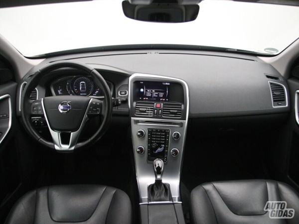 Grey Volvo XC60 2017 in Vilnius, with an engine capacity of 2.40 L and mileage of 201 thousand km for 18599 €, photo 2 on AUTOMOTO.COM.LV