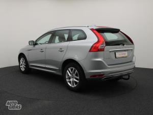 Grey Volvo XC60 2017 in Vilnius, with an engine capacity of 2.40 L and mileage of 201 thousand km for 18599 €, photo 7 on AUTOMOTO.COM.LV