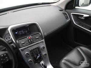 Grey Volvo XC60 2017 in Vilnius, with an engine capacity of 2.40 L and mileage of 201 thousand km for 18599 €, photo 21 on AUTOMOTO.COM.LV