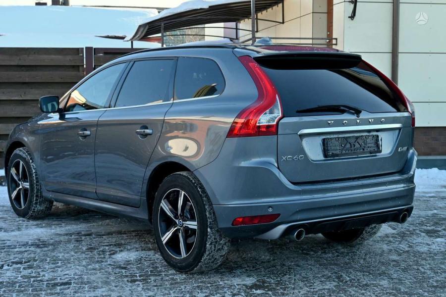 Pelēks Volvo XC60 2017 Kretinga, ar dzinēja tilpumu 2.40 L un nobraukumu 276 tūkst. km par 14999 €, foto 10 vietnē AUTOMOTO.COM.LV