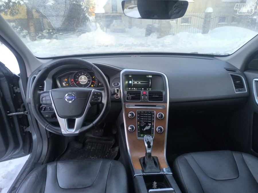 Pelēks Volvo XC60 2017 Radviliškis, ar dzinēja tilpumu 2.00 L un nobraukumu 158 tūkst. km par 6200 €, foto 20 vietnē AUTOMOTO.COM.LV