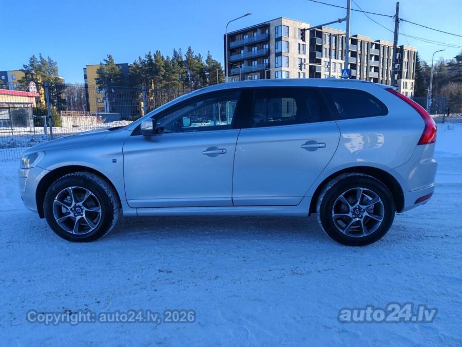 Grey Volvo XC60 2017 in Tallinn, with an engine capacity of 2.40 L and mileage of 130 thousand km for 17499 €, photo 4 on AUTOMOTO.COM.LV