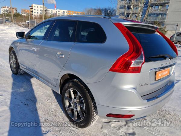 Pelēks Volvo XC60 2017 Tallina, ar dzinēja tilpumu 2.40 L un nobraukumu 130 tūkst. km par 17499 €, foto 5 vietnē AUTOMOTO.COM.LV
