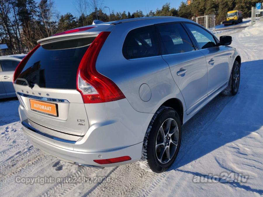 Grey Volvo XC60 2017 in Tallinn, with an engine capacity of 2.40 L and mileage of 130 thousand km for 17499 €, photo 11 on AUTOMOTO.COM.LV