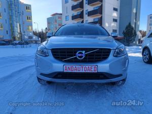 Grey Volvo XC60 2017 in Tallinn, with an engine capacity of 2.40 L and mileage of 130 thousand km for 17499 €, photo 18 on AUTOMOTO.COM.LV