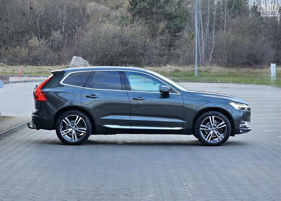 Grey Volvo XC60 2017 in Vilnius, with an engine capacity of 2.00 L and mileage of 249 thousand km for 19999 €, photo 4 on AUTOMOTO.COM.LV