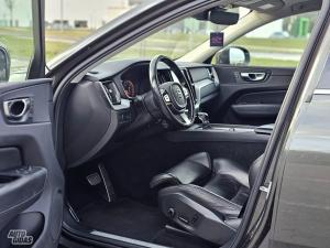 Grey Volvo XC60 2017 in Vilnius, with an engine capacity of 2.00 L and mileage of 249 thousand km for 19999 €, photo 23 on AUTOMOTO.COM.LV