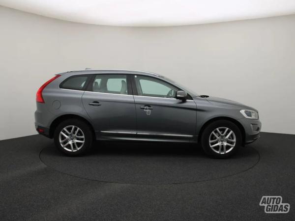 Grey Volvo XC60 2017 in Vilnius, with an engine capacity of 2.00 L and mileage of 190 thousand km for 17799 €, photo 9 on AUTOMOTO.COM.LV