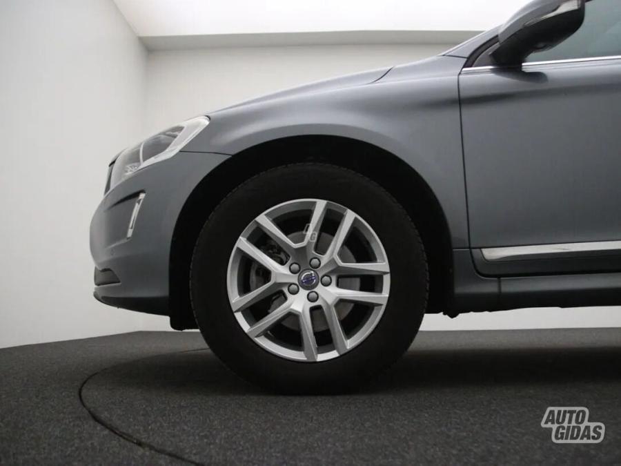Grey Volvo XC60 2017 in Vilnius, with an engine capacity of 2.00 L and mileage of 190 thousand km for 17799 €, photo 29 on AUTOMOTO.COM.LV