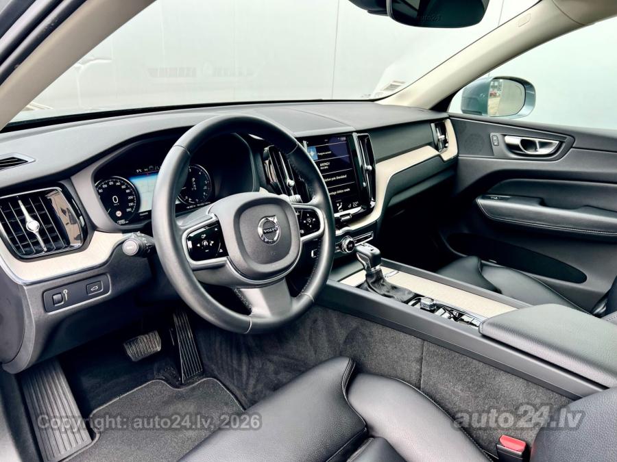 Grey Volvo XC60 2017 in Tallinn, with an engine capacity of 2.00 L and mileage of 155 thousand km for 22999 €, photo 10 on AUTOMOTO.COM.LV