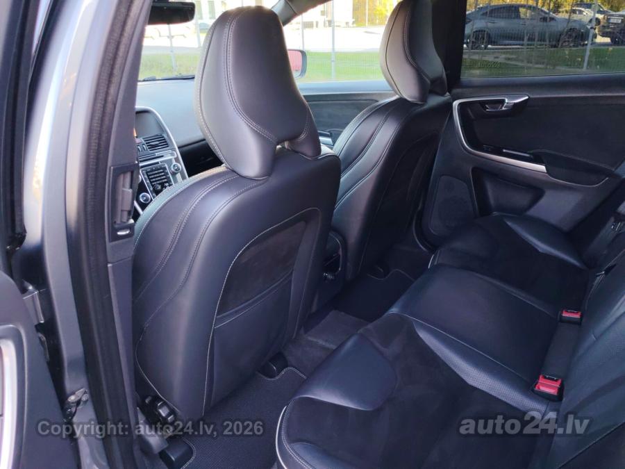 Pelēks Volvo XC60 2017 Tallina, ar dzinēja tilpumu 2.40 L un nobraukumu 200 tūkst. km par 16499 €, foto 12 vietnē AUTOMOTO.COM.LV