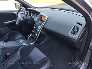 Pelēks Volvo XC60 2017 Tallina, ar dzinēja tilpumu 2.40 L un nobraukumu 200 tūkst. km par 16499 €, foto 15 vietnē AUTOMOTO.COM.LV