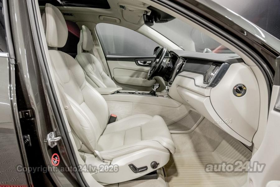 Pelēks Volvo XC60 2017 Pērnava, ar dzinēja tilpumu 2.00 L un nobraukumu 260 tūkst. km par 19990 €, foto 15 vietnē AUTOMOTO.COM.LV