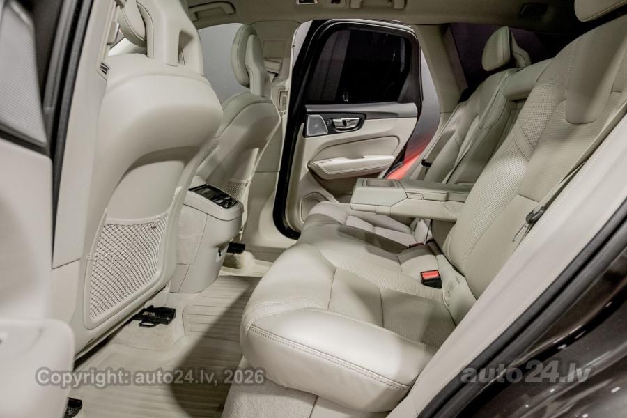 Pelēks Volvo XC60 2017 Pērnava, ar dzinēja tilpumu 2.00 L un nobraukumu 260 tūkst. km par 19990 €, foto 17 vietnē AUTOMOTO.COM.LV