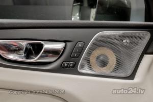 Pelēks Volvo XC60 2017 Pērnava, ar dzinēja tilpumu 2.00 L un nobraukumu 260 tūkst. km par 19990 €, foto 26 vietnē AUTOMOTO.COM.LV