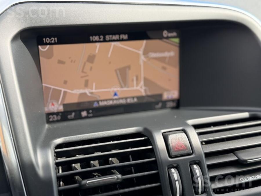 Pelēks Volvo XC60 2017 Rīga, ar dzinēja tilpumu 2.00 L un nobraukumu 168 tūkst. km par 14500 €, foto 12 vietnē AUTOMOTO.COM.LV