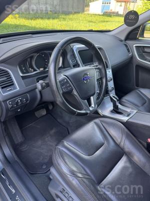 Pelēks Volvo XC60 2017 Aizkraukle, ar dzinēja tilpumu 2.40 L un nobraukumu 188 tūkst. km par 17000 €, foto 5 vietnē AUTOMOTO.COM.LV