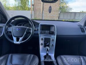 Pelēks Volvo XC60 2017 Aizkraukle, ar dzinēja tilpumu 2.40 L un nobraukumu 188 tūkst. km par 17000 €, foto 8 vietnē AUTOMOTO.COM.LV