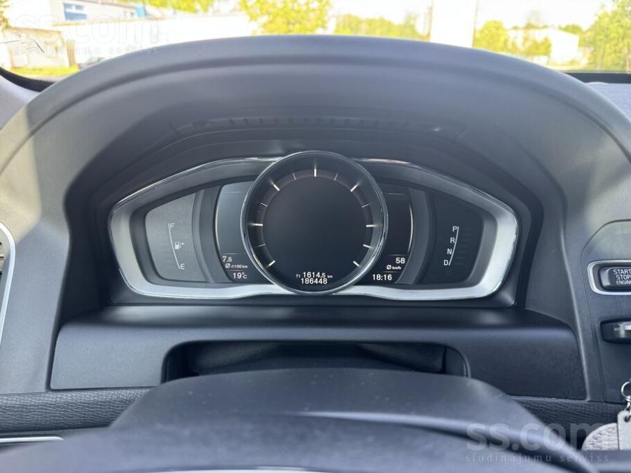 Pelēks Volvo XC60 2017 Aizkraukle, ar dzinēja tilpumu 2.40 L un nobraukumu 188 tūkst. km par 17000 €, foto 13 vietnē AUTOMOTO.COM.LV