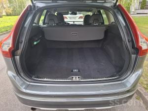 Grey Volvo XC60 2017 in Riga, with an engine capacity of 2.00 L and mileage of 267 thousand km for 11300 €, photo 10 on AUTOMOTO.COM.LV