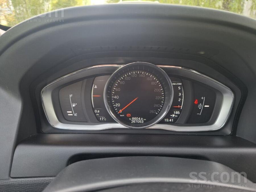 Grey Volvo XC60 2017 in Riga, with an engine capacity of 2.00 L and mileage of 267 thousand km for 11300 €, photo 14 on AUTOMOTO.COM.LV