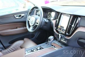 Grey Volvo XC60 2017 in Riga, with an engine capacity of 2.00 L and mileage of 190 thousand km for 17490 €, photo 12 on AUTOMOTO.COM.LV