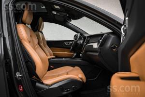 Pelēks Volvo XC60 2017 Rīga, ar dzinēja tilpumu 2.00 L un nobraukumu 274 tūkst. km par 18995 €, foto 12 vietnē AUTOMOTO.COM.LV