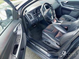 Pelēks Volvo XC60 2017 Rīga, ar dzinēja tilpumu 2.00 L un nobraukumu 256 tūkst. km par 13890 €, foto 8 vietnē AUTOMOTO.COM.LV