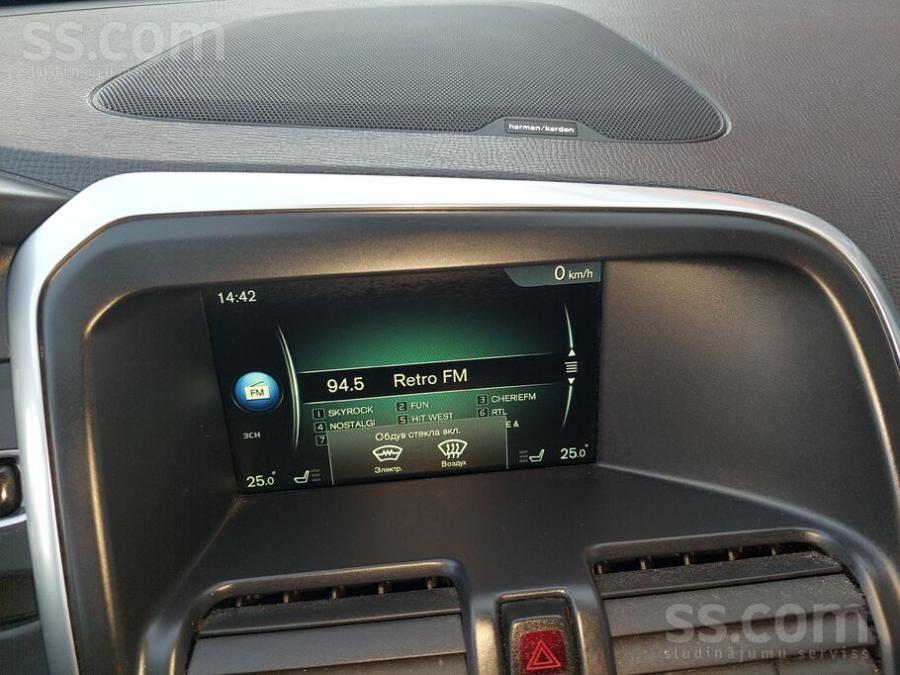 Pelēks Volvo XC60 2017 Rīga, ar dzinēja tilpumu 2.00 L un nobraukumu 256 tūkst. km par 13890 €, foto 19 vietnē AUTOMOTO.COM.LV