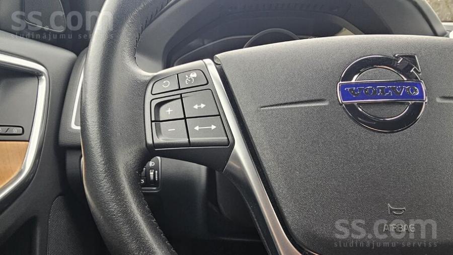 Pelēks Volvo XC60 2017 Limbaži, ar dzinēja tilpumu 2.00 L un nobraukumu 210 tūkst. km par 13750 €, foto 19 vietnē AUTOMOTO.COM.LV