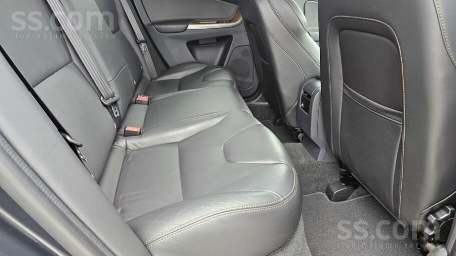 Pelēks Volvo XC60 2017 Limbaži, ar dzinēja tilpumu 2.00 L un nobraukumu 210 tūkst. km par 13750 €, foto 30 vietnē AUTOMOTO.COM.LV