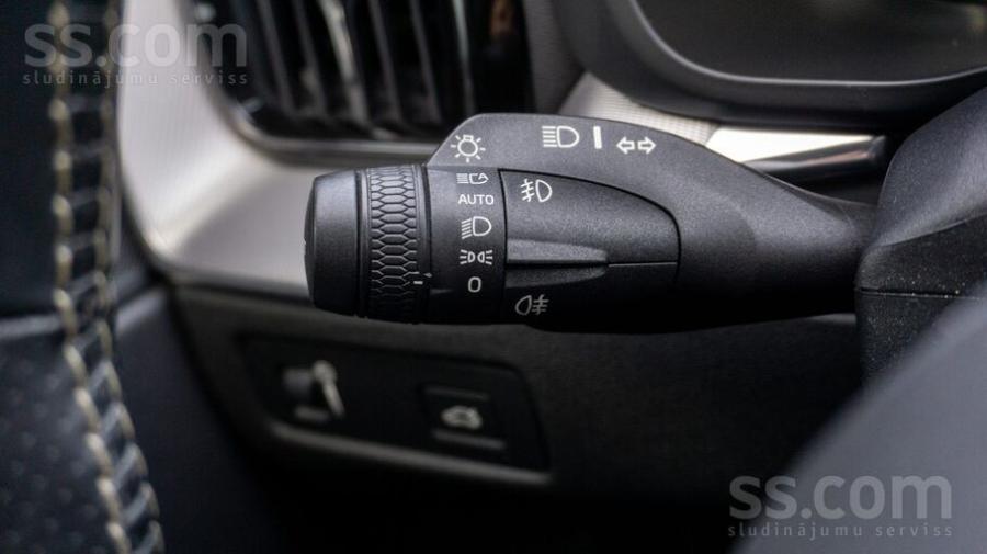 Pelēks Volvo XC60 2017 Rīga, ar dzinēja tilpumu 2.00 L un nobraukumu 233 tūkst. km par 21490 €, foto 25 vietnē AUTOMOTO.COM.LV