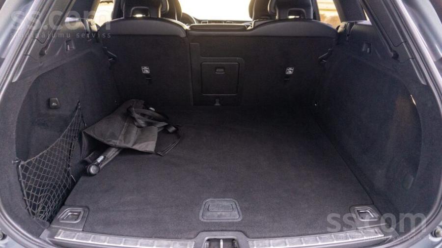 Pelēks Volvo XC60 2017 Rīga, ar dzinēja tilpumu 2.00 L un nobraukumu 233 tūkst. km par 21490 €, foto 32 vietnē AUTOMOTO.COM.LV