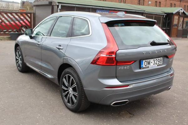 Grey Volvo XC60 2017 in Liepaja, with an engine capacity of 2.00 L and mileage of 296 thousand km for 17500 €, photo 3 on AUTOMOTO.COM.LV