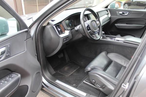Grey Volvo XC60 2017 in Liepaja, with an engine capacity of 2.00 L and mileage of 296 thousand km for 17500 €, photo 7 on AUTOMOTO.COM.LV