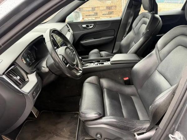 Pelēks Volvo XC60 2017 Rīga, ar dzinēja tilpumu 2.00 L un nobraukumu 250 tūkst. km par 19500 €, foto 6 vietnē AUTOMOTO.COM.LV