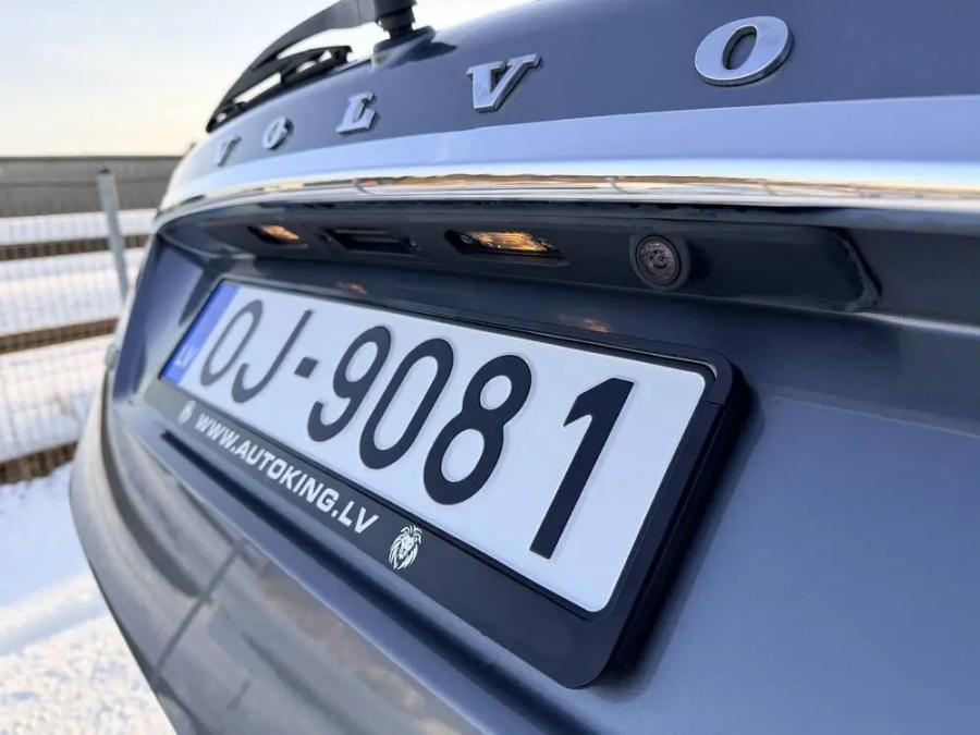 Pelēks Volvo XC60 2017 Rīga, ar dzinēja tilpumu 2.00 L un nobraukumu 250 tūkst. km par 12995 €, foto 6 vietnē AUTOMOTO.COM.LV