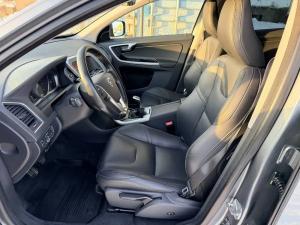 Pelēks Volvo XC60 2017 Rīga, ar dzinēja tilpumu 2.00 L un nobraukumu 250 tūkst. km par 12995 €, foto 15 vietnē AUTOMOTO.COM.LV
