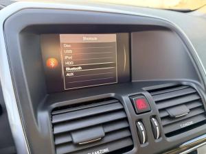 Pelēks Volvo XC60 2017 Rīga, ar dzinēja tilpumu 2.00 L un nobraukumu 250 tūkst. km par 12995 €, foto 22 vietnē AUTOMOTO.COM.LV