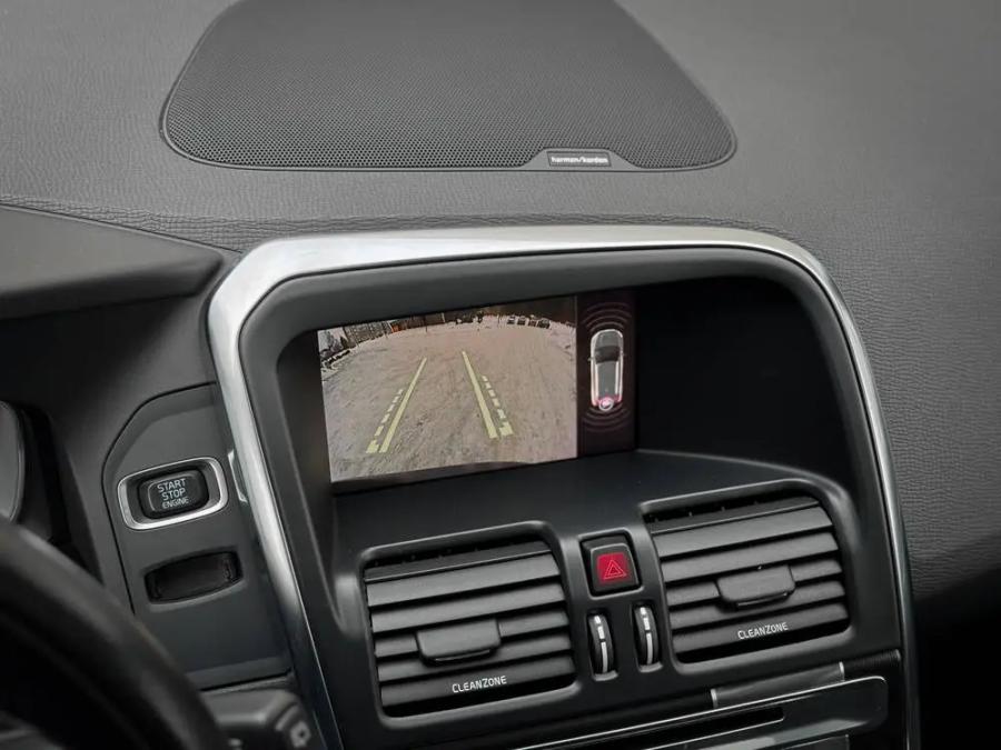 Pelēks Volvo XC60 2017 Rīga, ar dzinēja tilpumu 2.40 L un nobraukumu 179 tūkst. km par 17300 €, foto 19 vietnē AUTOMOTO.COM.LV