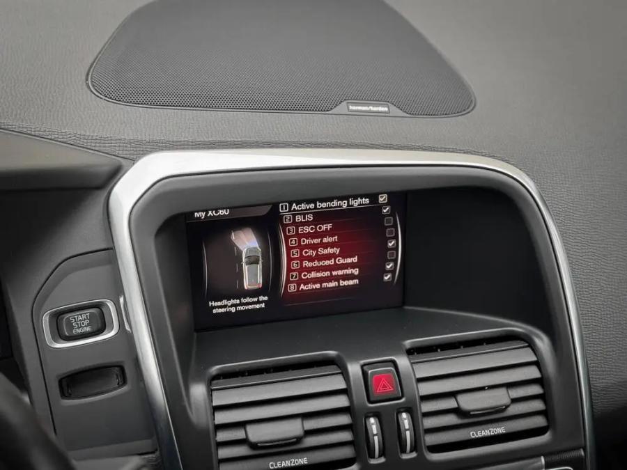 Pelēks Volvo XC60 2017 Rīga, ar dzinēja tilpumu 2.40 L un nobraukumu 179 tūkst. km par 17300 €, foto 20 vietnē AUTOMOTO.COM.LV