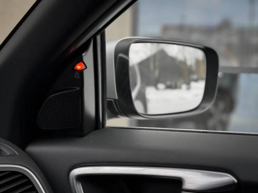 Pelēks Volvo XC60 2017 Rīga, ar dzinēja tilpumu 2.40 L un nobraukumu 179 tūkst. km par 17300 €, foto 21 vietnē AUTOMOTO.COM.LV