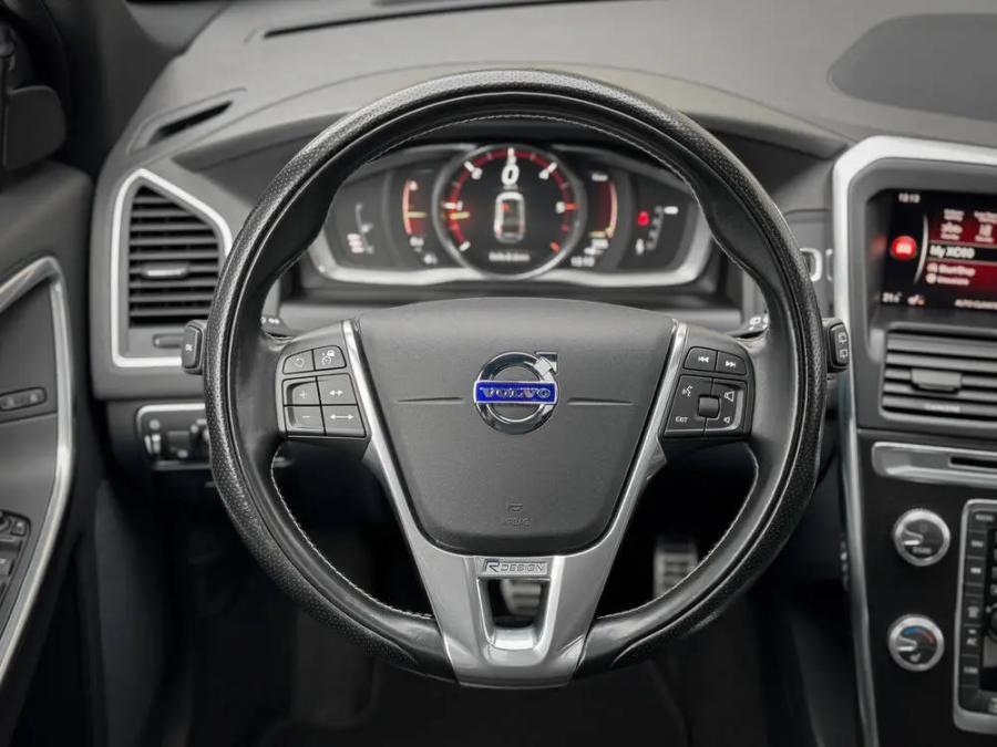 Pelēks Volvo XC60 2017 Rīga, ar dzinēja tilpumu 2.40 L un nobraukumu 179 tūkst. km par 17300 €, foto 30 vietnē AUTOMOTO.COM.LV