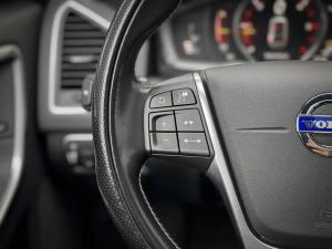 Pelēks Volvo XC60 2017 Rīga, ar dzinēja tilpumu 2.40 L un nobraukumu 179 tūkst. km par 17300 €, foto 31 vietnē AUTOMOTO.COM.LV