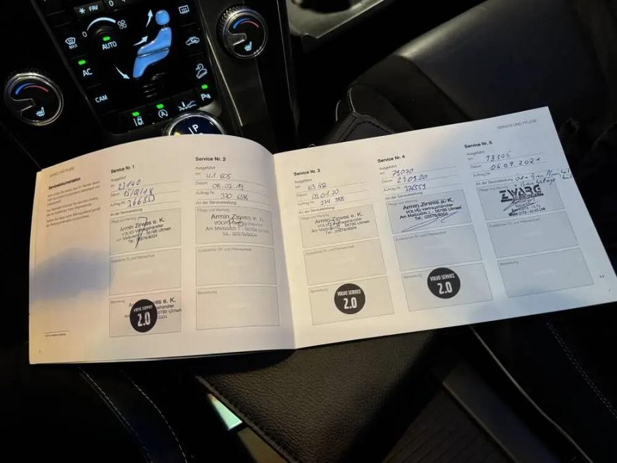 Pelēks Volvo XC60 2017 Rīga, ar dzinēja tilpumu 2.40 L un nobraukumu 179 tūkst. km par 17300 €, foto 35 vietnē AUTOMOTO.COM.LV