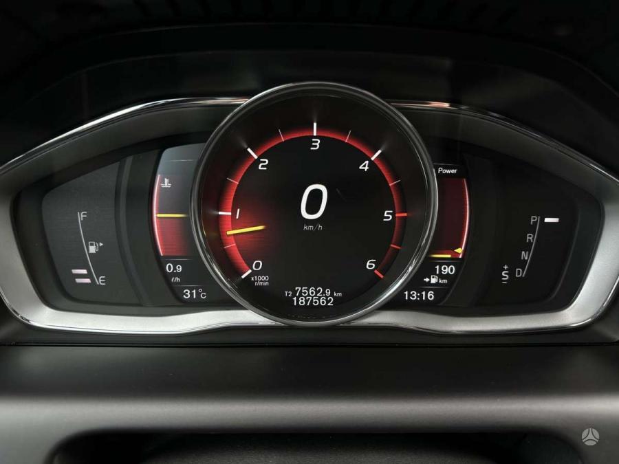 Серый Вольво ХС60 2017 в Вильнюс, объемом двигателя 2.40 л и пробегом 188 тыс. км за 17550 €, фото 8 на AUTOMOTO.COM.LV
