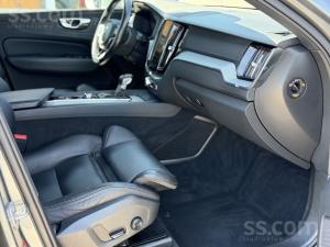 Pelēks Volvo XC60 2017 Rīga, ar dzinēja tilpumu 2.00 L un nobraukumu 260 tūkst. km par 18890 €, foto 14 vietnē AUTOMOTO.COM.LV