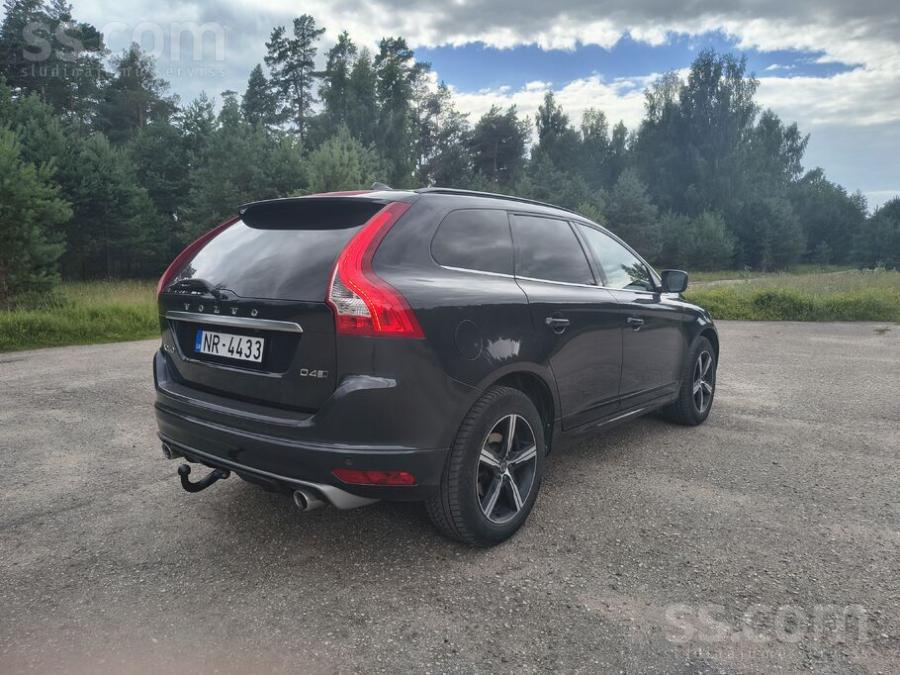 Pelēks Volvo XC60 2017 Daugavpils, ar dzinēja tilpumu 2.40 L un nobraukumu 191 tūkst. km par 13700 €, foto 5 vietnē AUTOMOTO.COM.LV