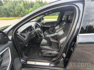 Pelēks Volvo XC60 2017 Daugavpils, ar dzinēja tilpumu 2.40 L un nobraukumu 191 tūkst. km par 13700 €, foto 9 vietnē AUTOMOTO.COM.LV